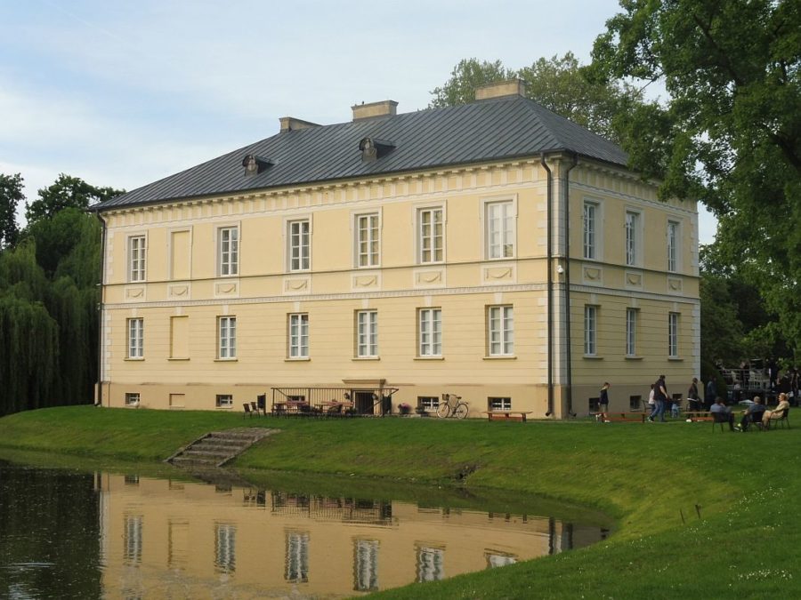 Dobrzyca. Park wokół Muzeum Ziemiaństwa - Otwarty Przewodnik Krajoznawczy