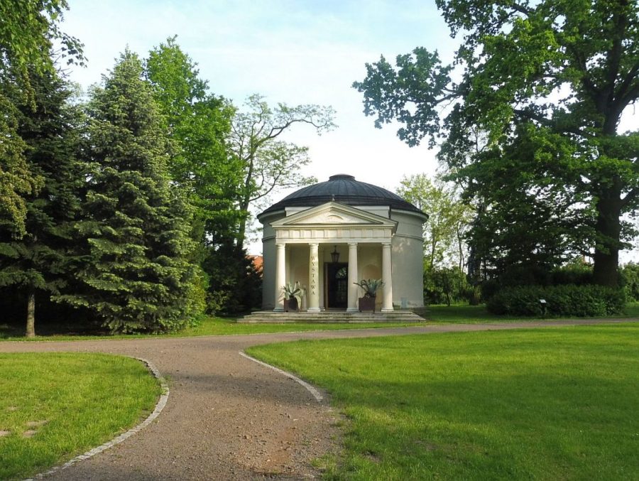 Dobrzyca. Park wokół Muzeum Ziemiaństwa - Otwarty Przewodnik Krajoznawczy